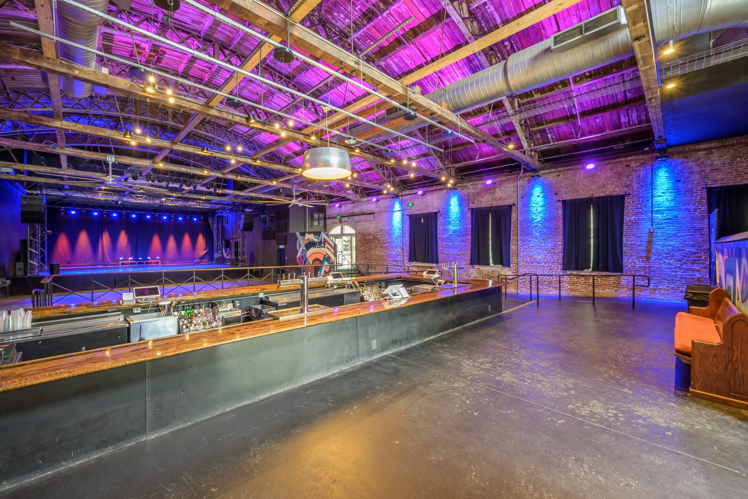 ABOUT US - Music Farm